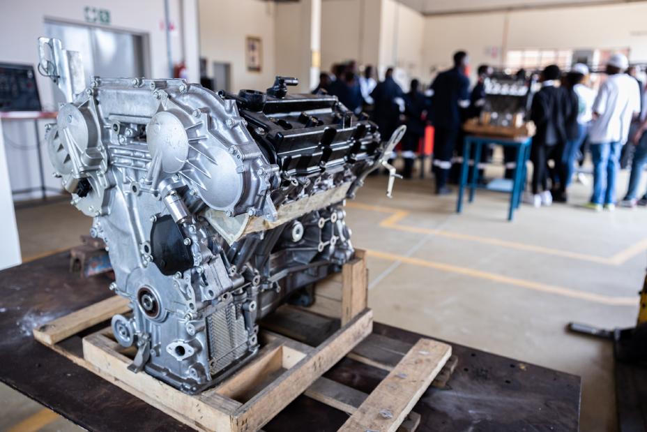 Nissan Donates Engines To Uj & Tvet Colleges To Enhance Motor ...
