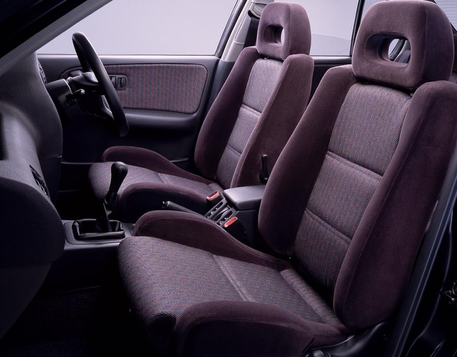 1994_09_NISSAN_PRIMERA_P10