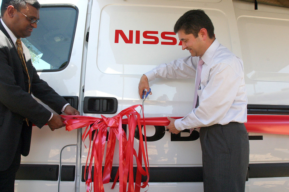 All eyes on Phelophera Health Care train Nissan SA donates mobile eye ...