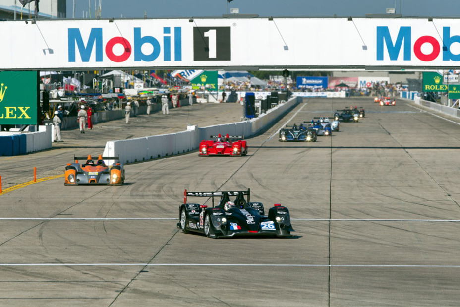 NISSAN MAKES SUCCESSFUL RETURN TO INTERNATIONAL SPORTS CAR RACING AT ...