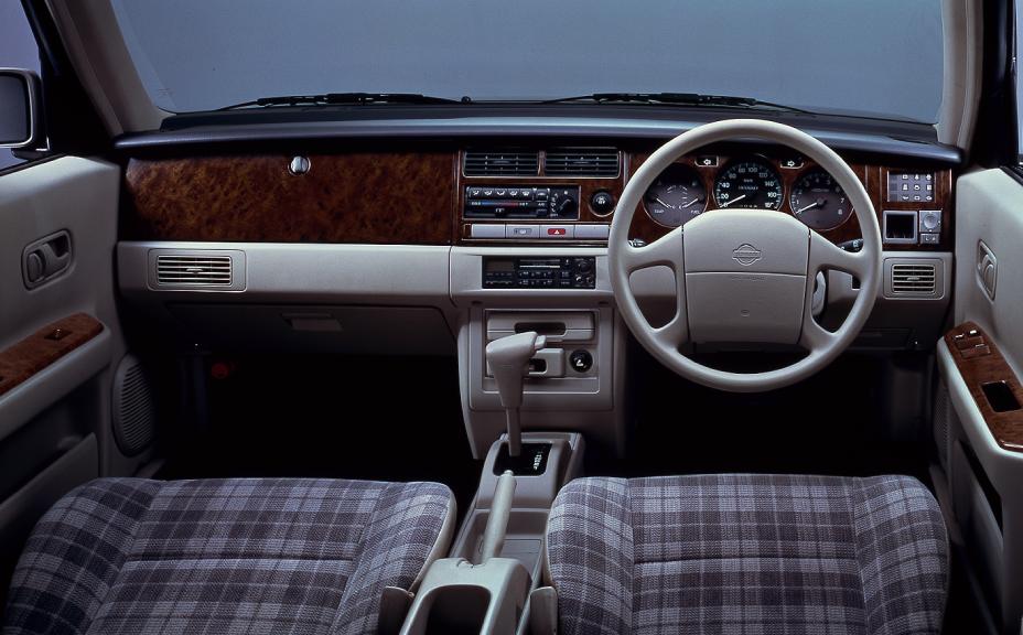 1995_08_NISSAN_RASHEEN_TYPE_F_RFNB14