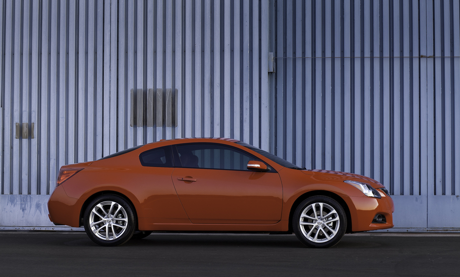 2012 Nissan Altima Coupe Press Kit