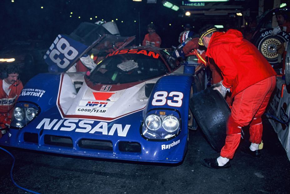 1991_02_IMSA_GTP_Rolex_24_at_Daytona_NISSAN_R90CK