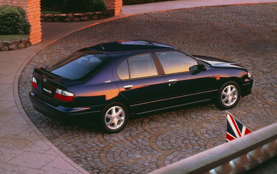 1997_02_NISSAN_PRIMERA_UK_5-door_Hatchback_P11