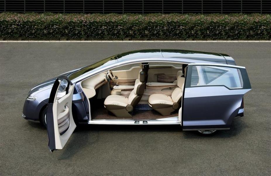 Nissan Serenity Concept