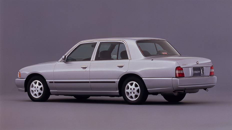 1995_02_NISSAN_CREW_LX_Saloon_G_K30