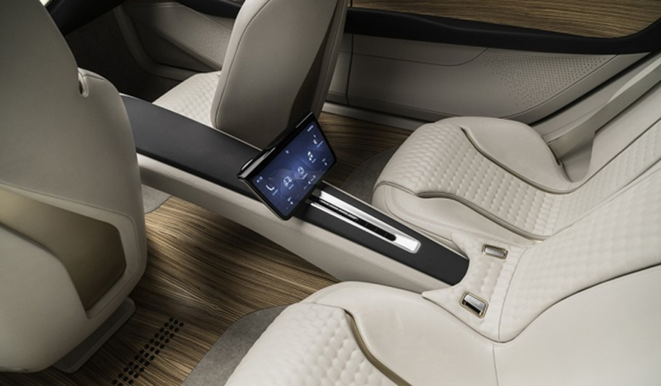 Nissan’s future design language previewed in Vmotion 2.0 concept