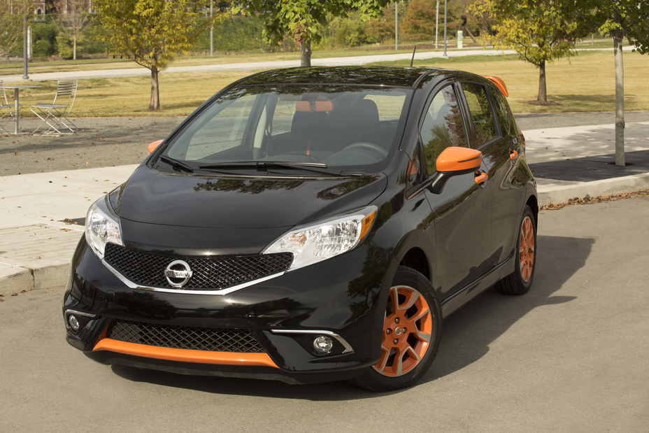 2016 Nissan Versa Note Color Studio
