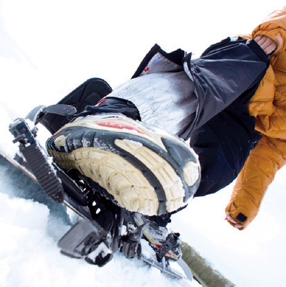 「エクストレイル」の特別仕様車「St」「Xt」を発売