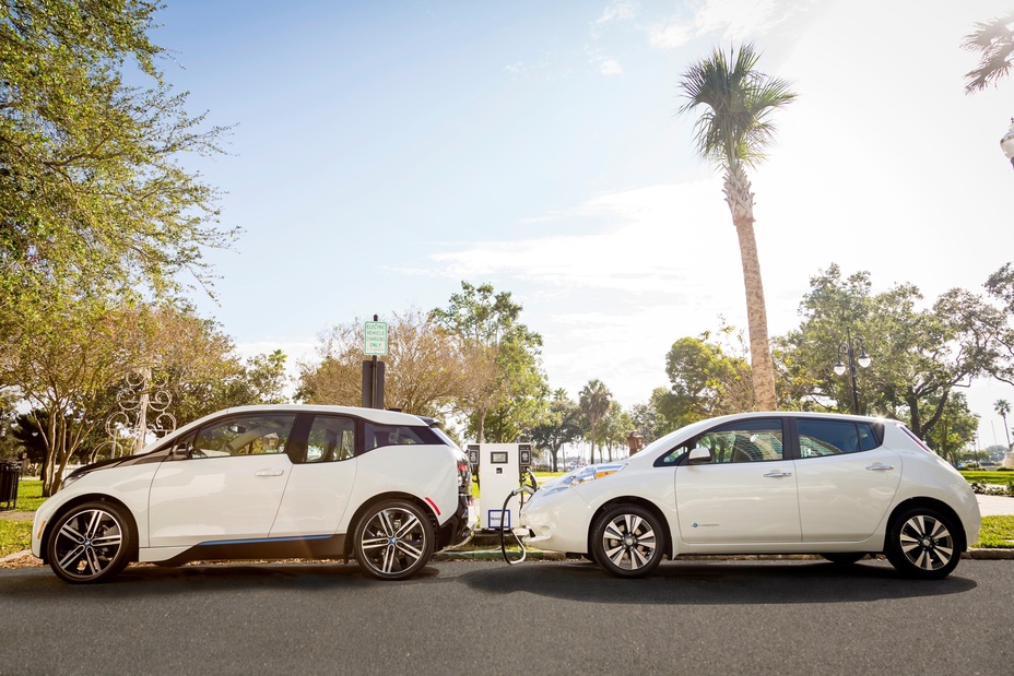 Nissan and BMW partner to deploy dual fast chargers across the U.S. to ...