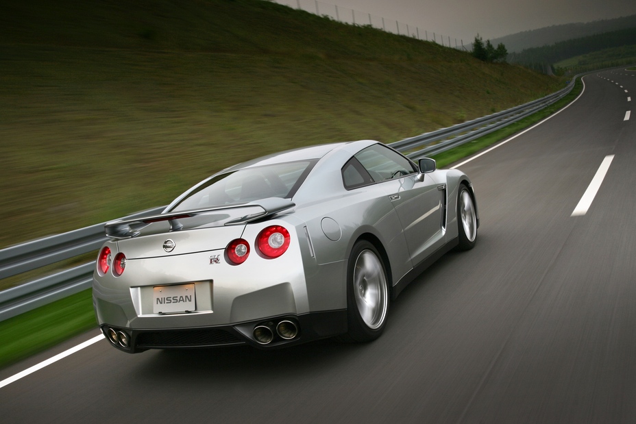 NISSAN ANNOUNCES NEW NISSAN GT-R