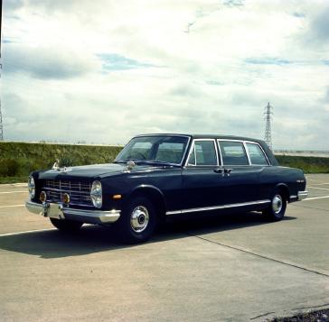 Nissan introduces Emperor's Limousine