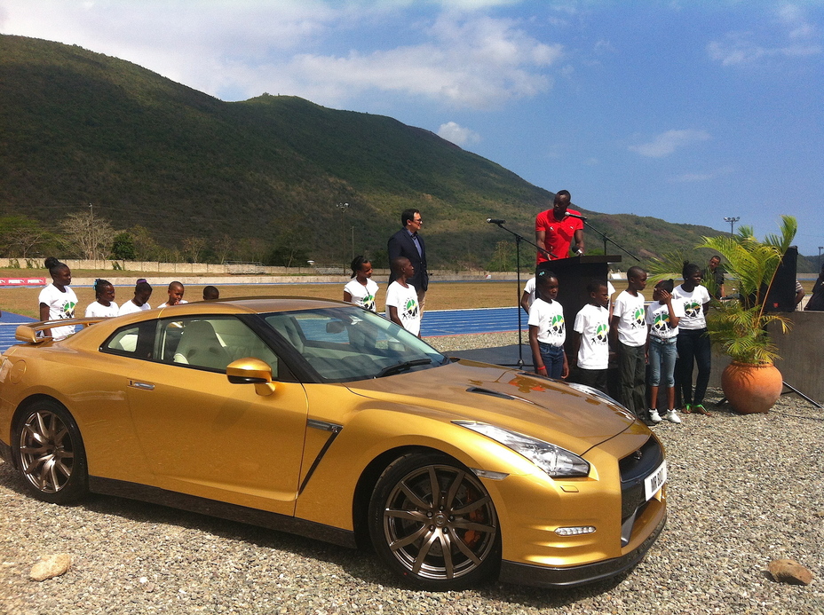 Usain Bolt Golden Again with Unique Nissan GT-R