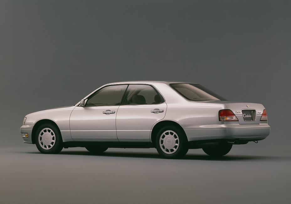 1996_01_NISSAN_CEDRIC_Y33