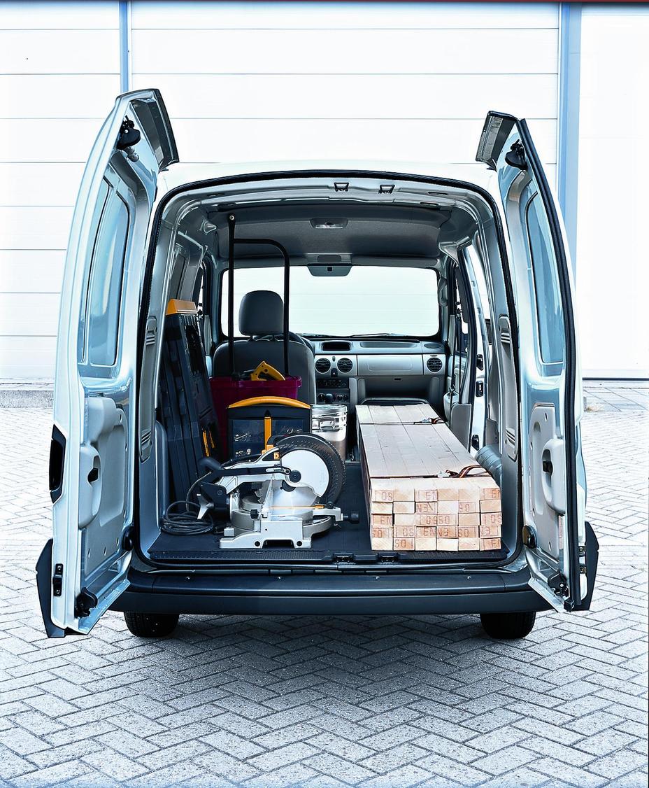 NISSAN NV200 OFFERS BEST IN CLASS CARGO EFFICIENCY