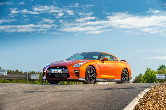 2017 Nissan GT-R (Katsura Orange)
