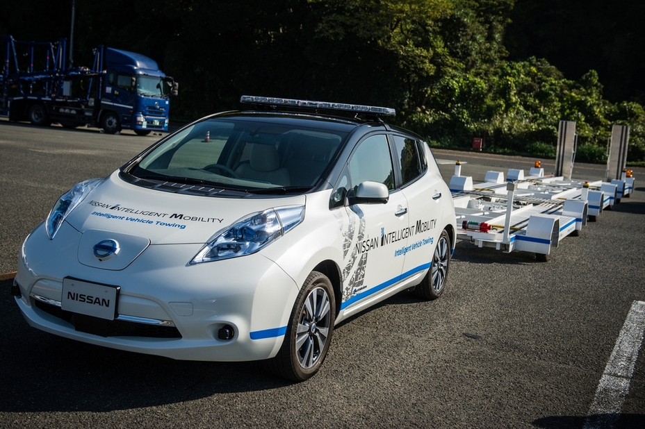 Nissan introduces driverless towing system at Oppama Plant