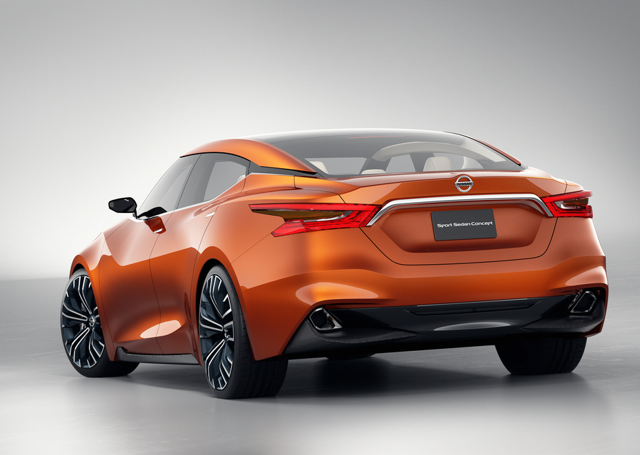 Sport Sedan Concept debuts future look of Nissan sedans