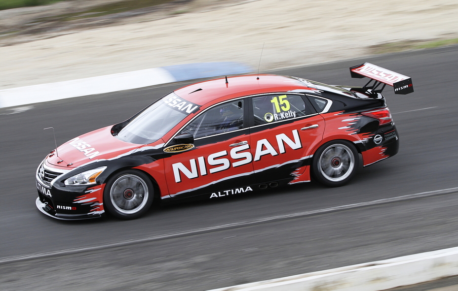 V8 Supercar on Melbourne Track