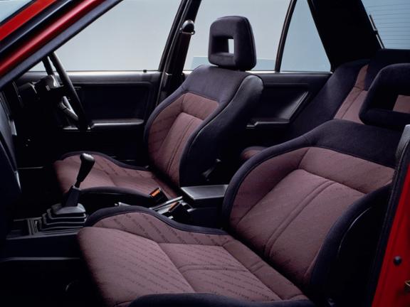 1985 Nissan Auster Sedan RTT (EUROFORMA)