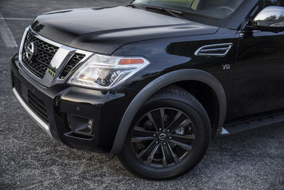 2018 Nissan Armada Platinum with Intelligent Rear View Mirror