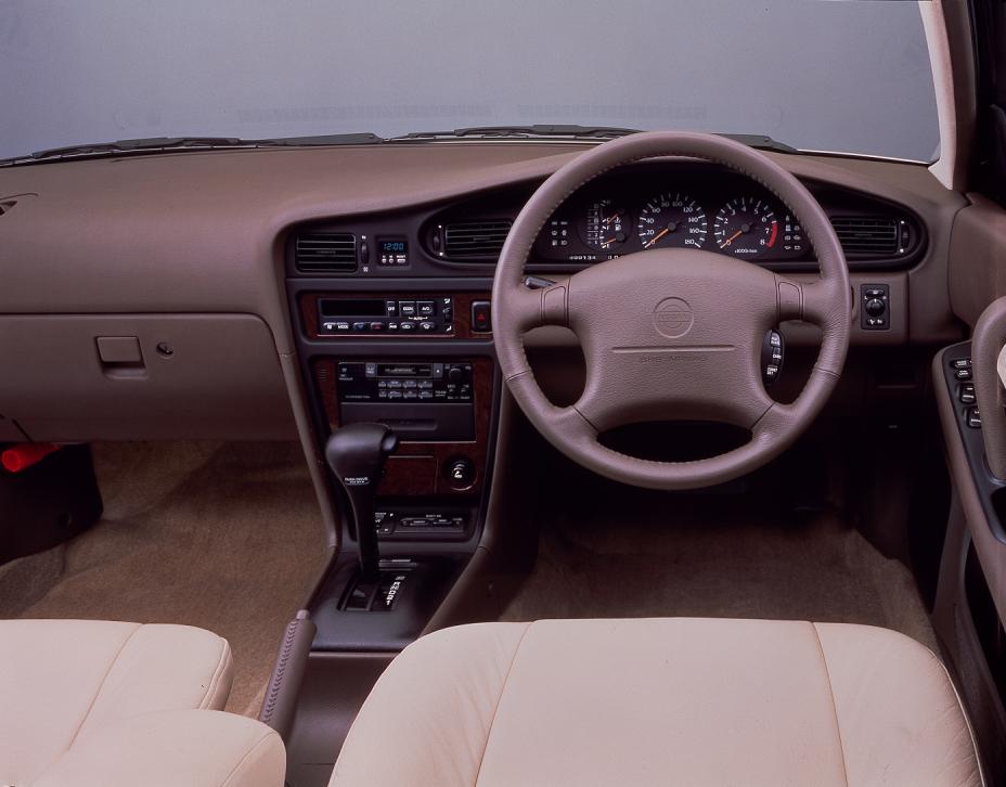 1991_08_NISSAN_MAXIMA_J30