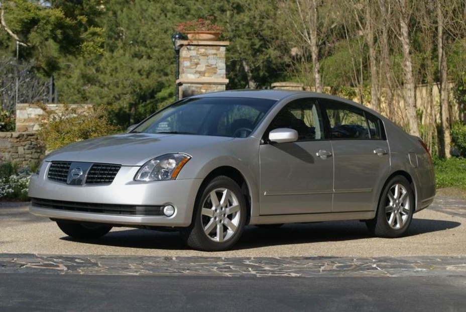 2004 Nissan Maxima Press Kit
