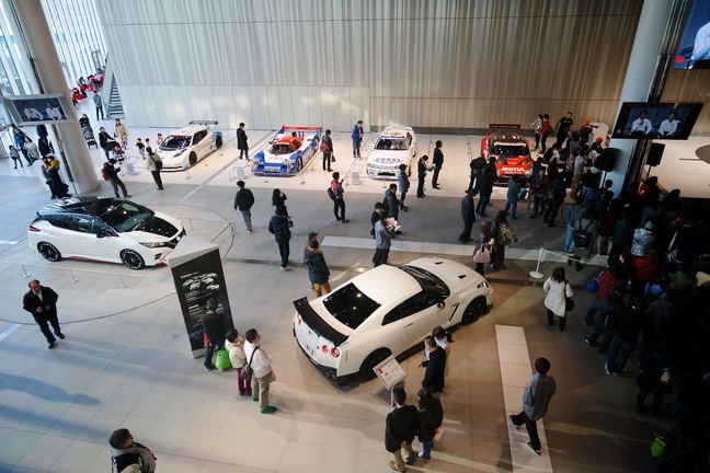 Nissan / NISMO Super GT drivers meet the fans at global HQ