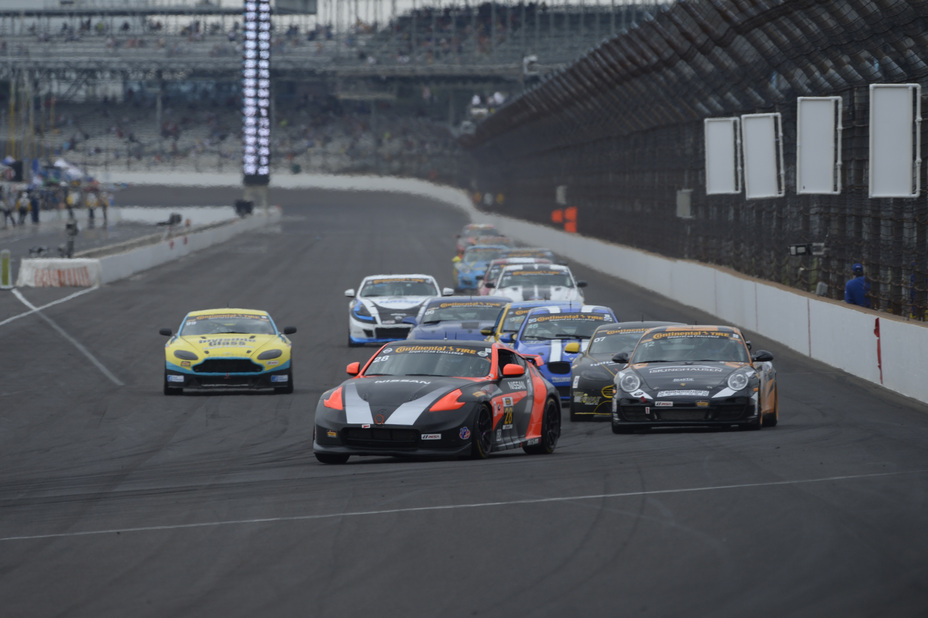 Tim Bell Racing #28 Nissan 370Z NISMO