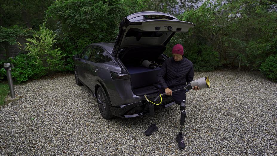 Nissan Ambassador breaks Marathon World Record with help from custom ...