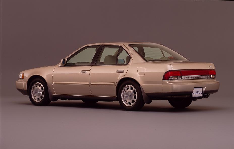 1991_08_NISSAN_MAXIMA_J30