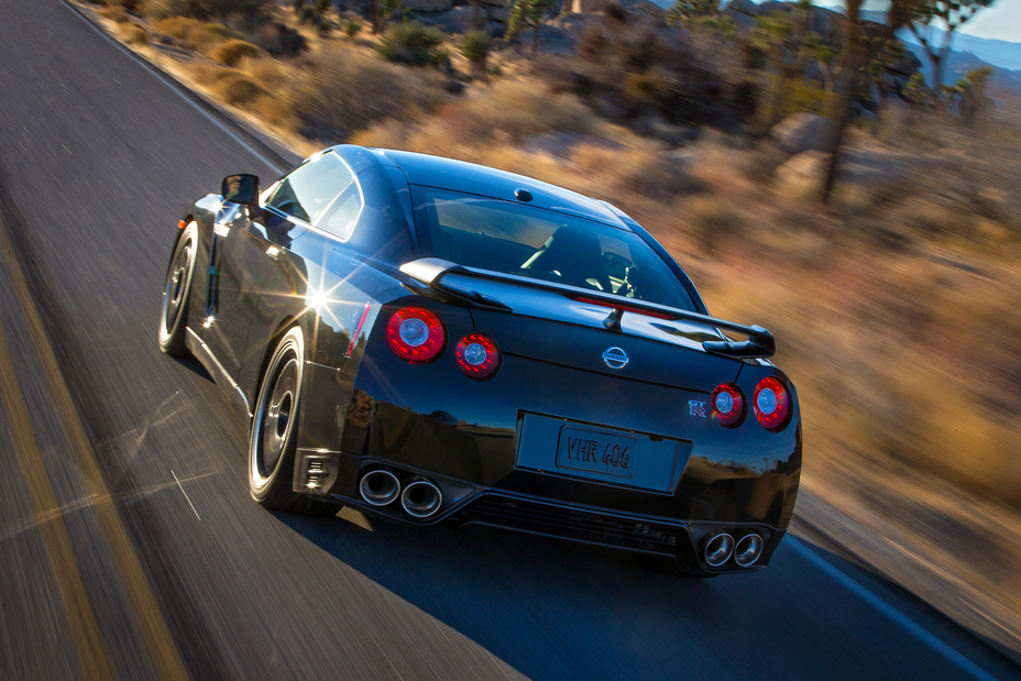 2014 Nissan GT-R Press Kit