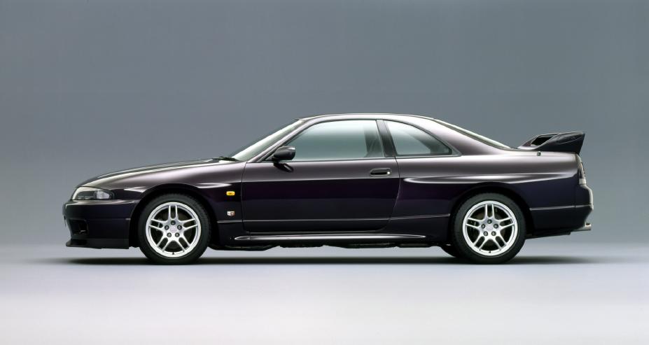 1995_01_NISSAN_SKYLINE_GT-R_BCNR33