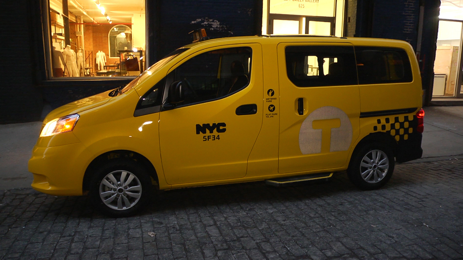 VIDEO REPORT: NYC Taxi of Tomorrow Takes to Manhattan Streets for ...