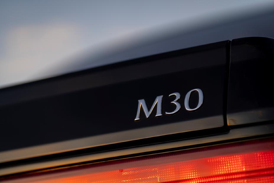 INFINITI M30 (first generation: 1990-1992)