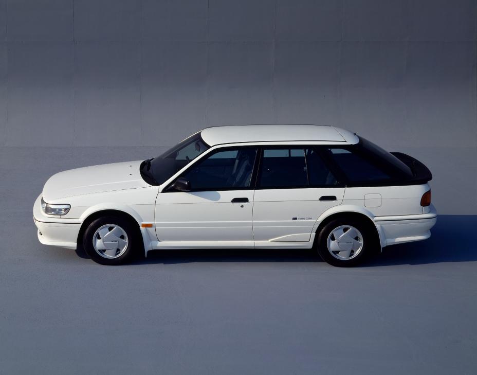 1991_Bluebird_5-door_Hatchback_"Aussie"_HAU12