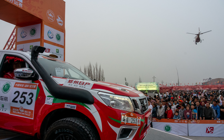Nissan Navara wins 2019 Taklimakan Rally