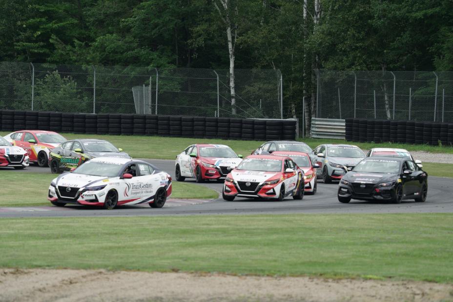 Grand finale of the Nissan Sentra Cup: Several drivers on the hunt for ...