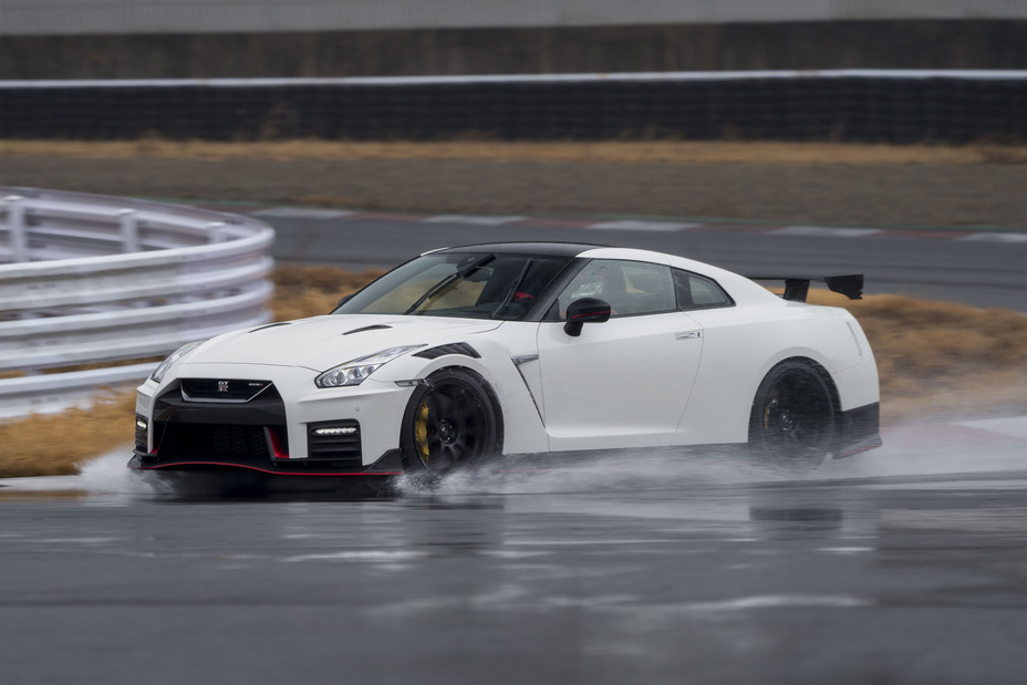 NISSAN GT-R NISMO 2020 A NEW-YORK