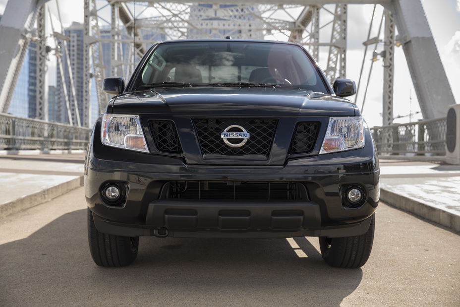Nissan adds new TITAN and Frontier Midnight Edition models