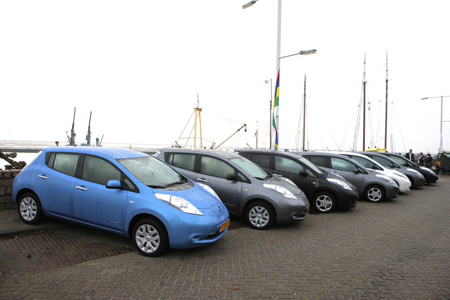 Nissan LEAF chosen for world's largest island-based electric car ...