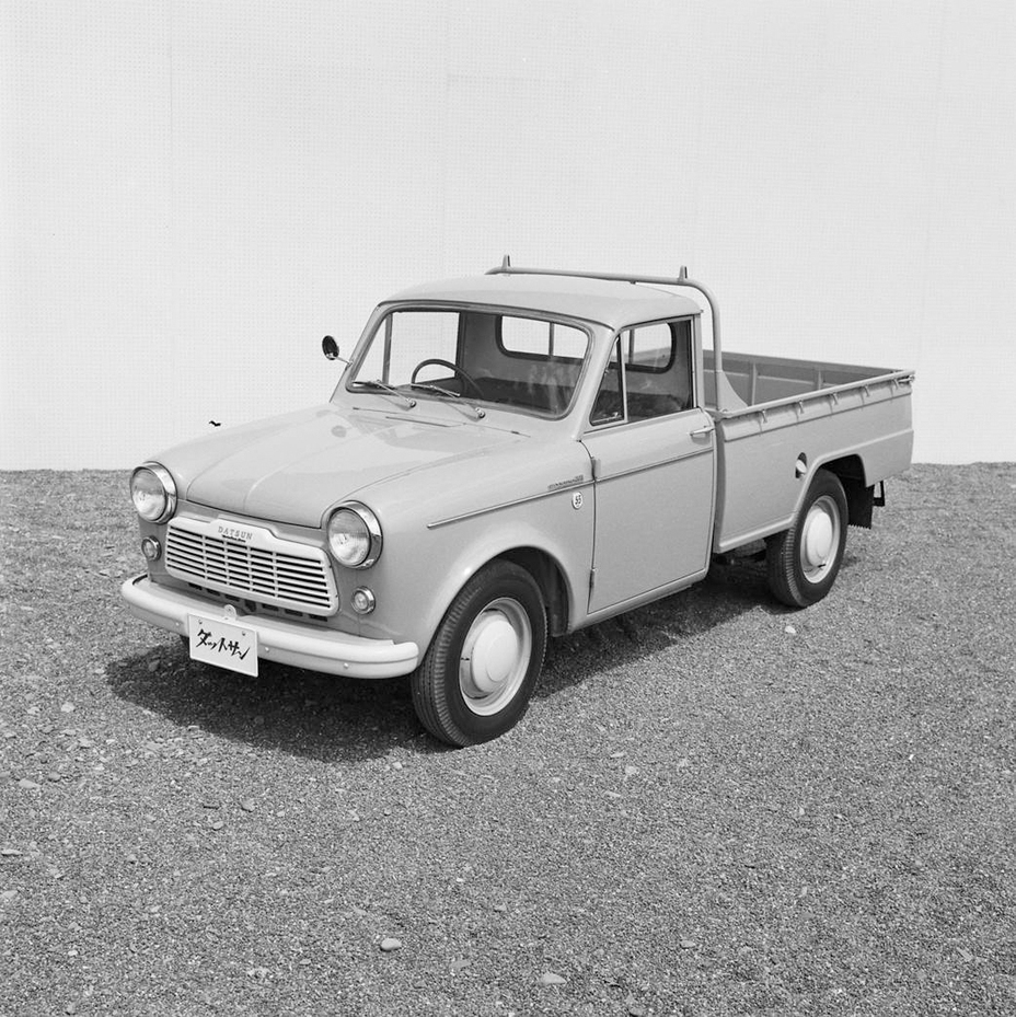 Datsun 320
