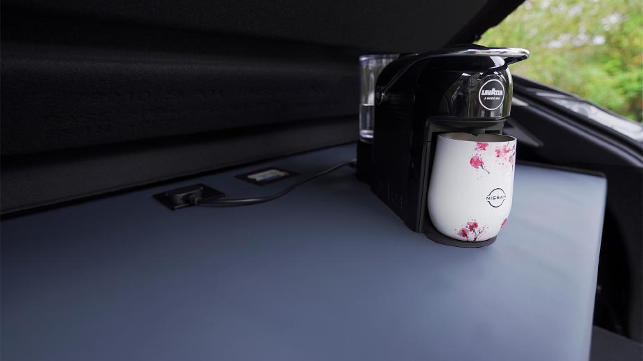 Nissan Ambassador breaks Marathon World Record with help from custom ...