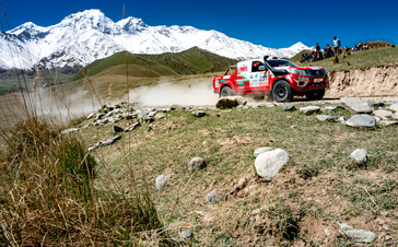 Nissan Navara wins 2019 Taklimakan Rally