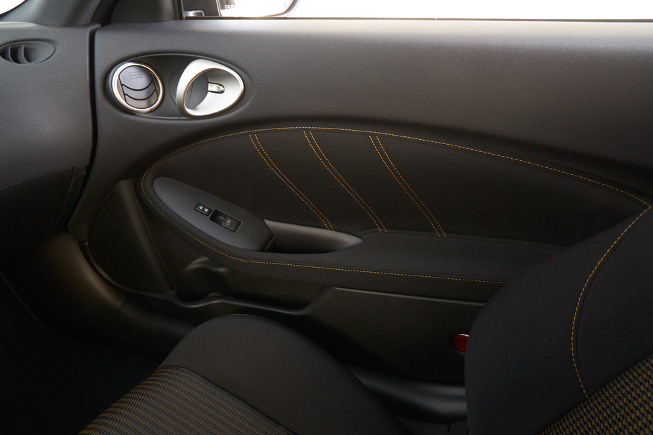 2019 Nissan 370Z Heritage Edition