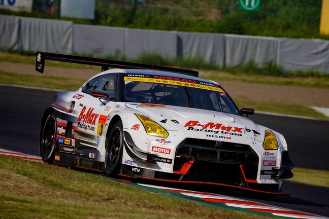 NISMO in Super GT action during the Suzuka 1000km