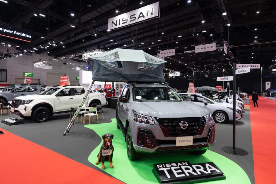 Nissan Navara with new interior design leads full Nissan line-up to ...