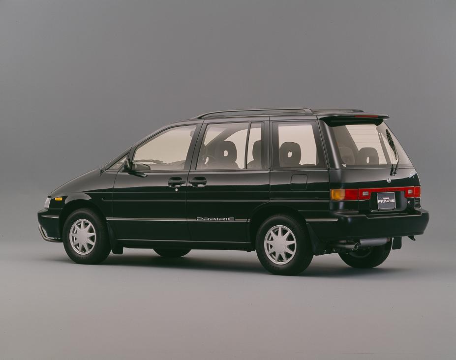 1992_02_NISSAN_PRAIRIE_M11