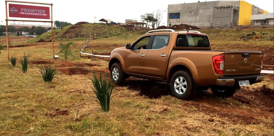 Nissan NP300 Frontier continúa abriendo caminos en Brasil