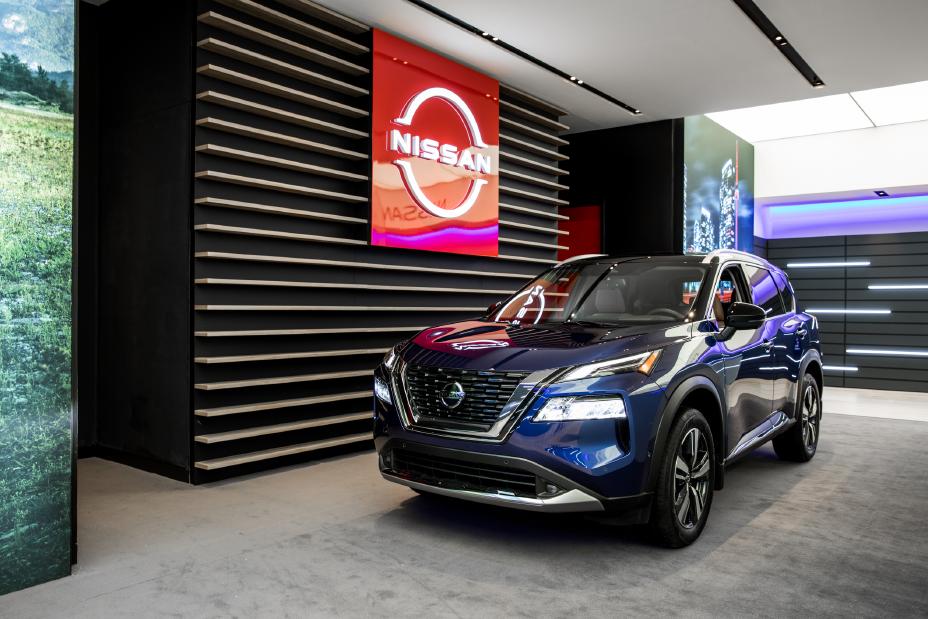 Nissan brings the showroom into Canadians’ homes with the Nissan Studio